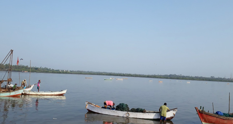 Marve Beach Mumbai (History, Entry Fee, Images, Built by & Information ...