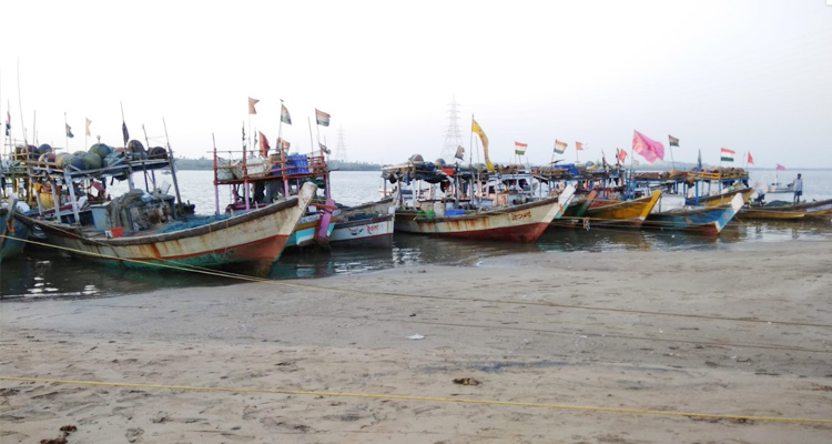 Marve Beach Mumbai (History, Entry Fee, Images, Built by & Information ...